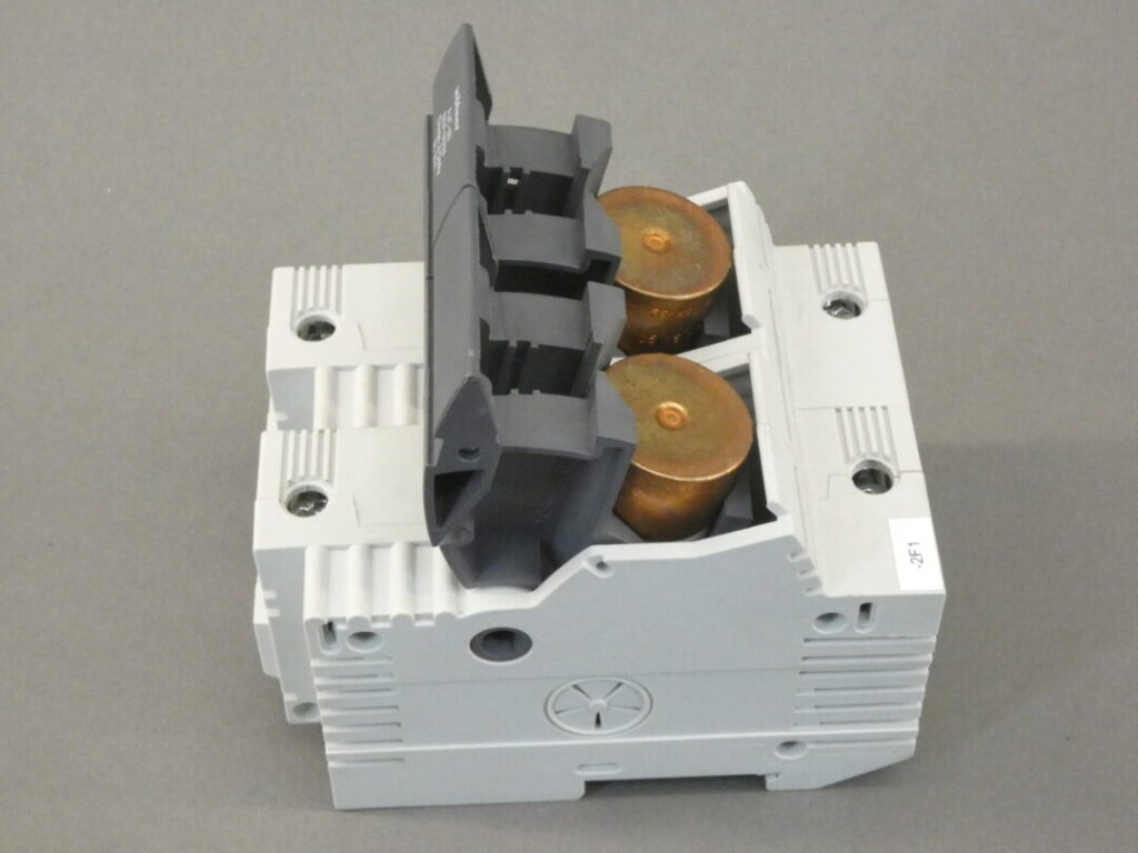 Wohner AJC 60 Fuse Holder 2P 60A Class J 600V GPM Surplus wohner-ajc-60-fuse-holder-2p-60a-class-j-600v-gpm-surplus