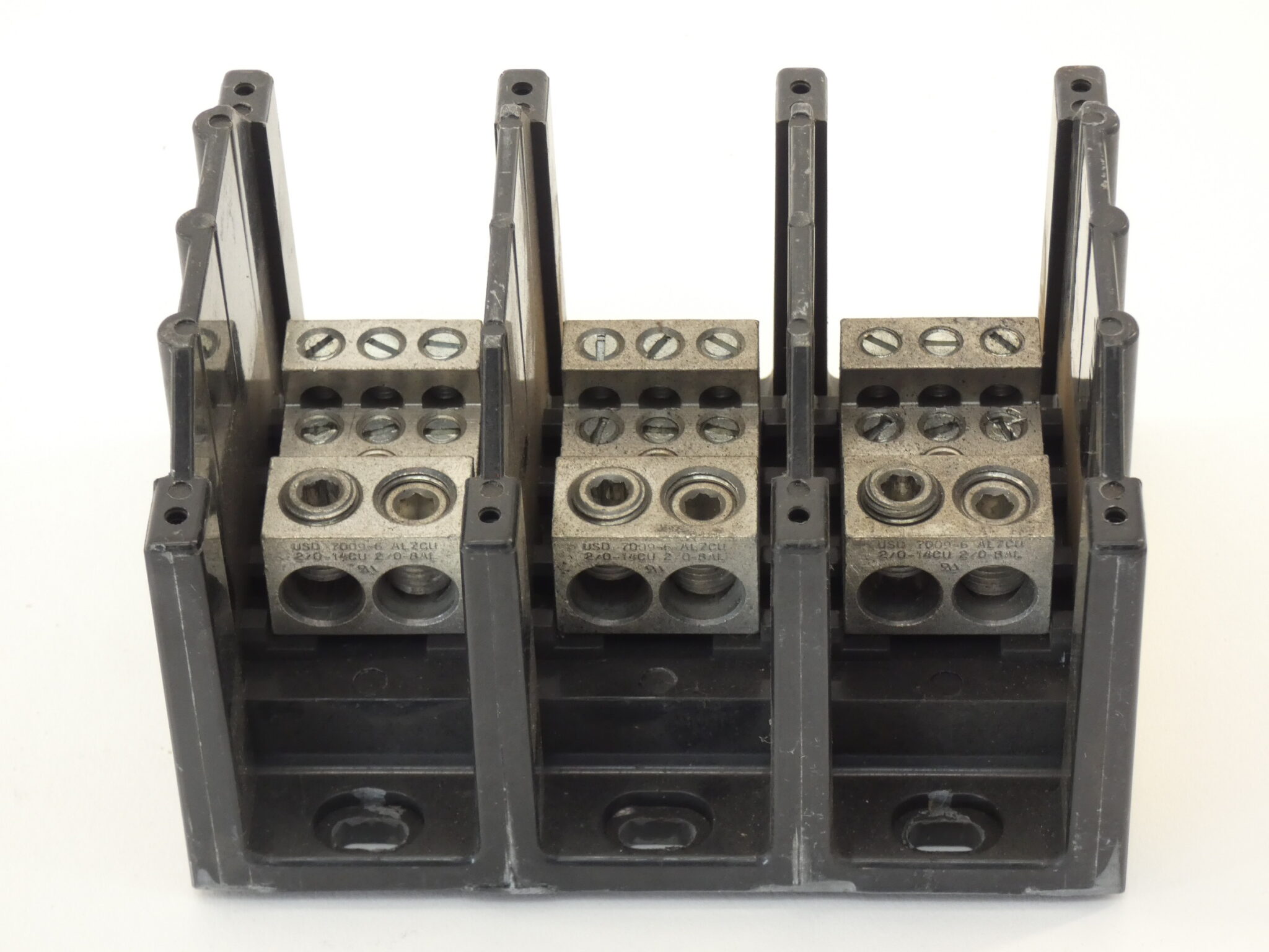 Buss 16325-3 Distribution Block, 3P, 600V, 350A – GPM Surplus