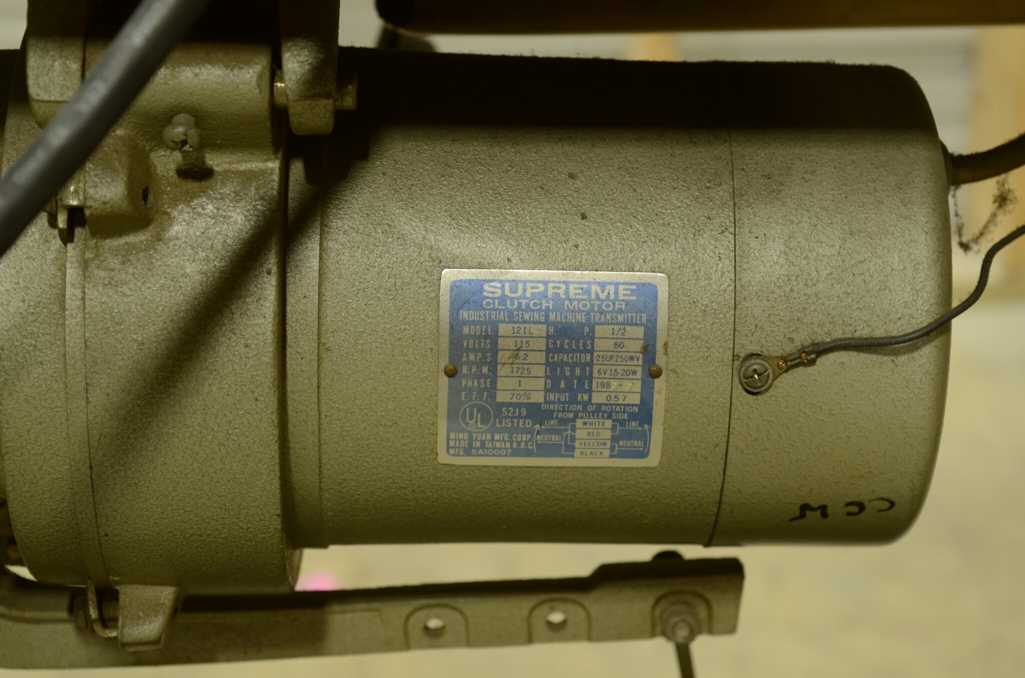 PFAFF 561 Industrial Sewing Machine W/ 1/2HP 1 Phase Supreme Clutch ...