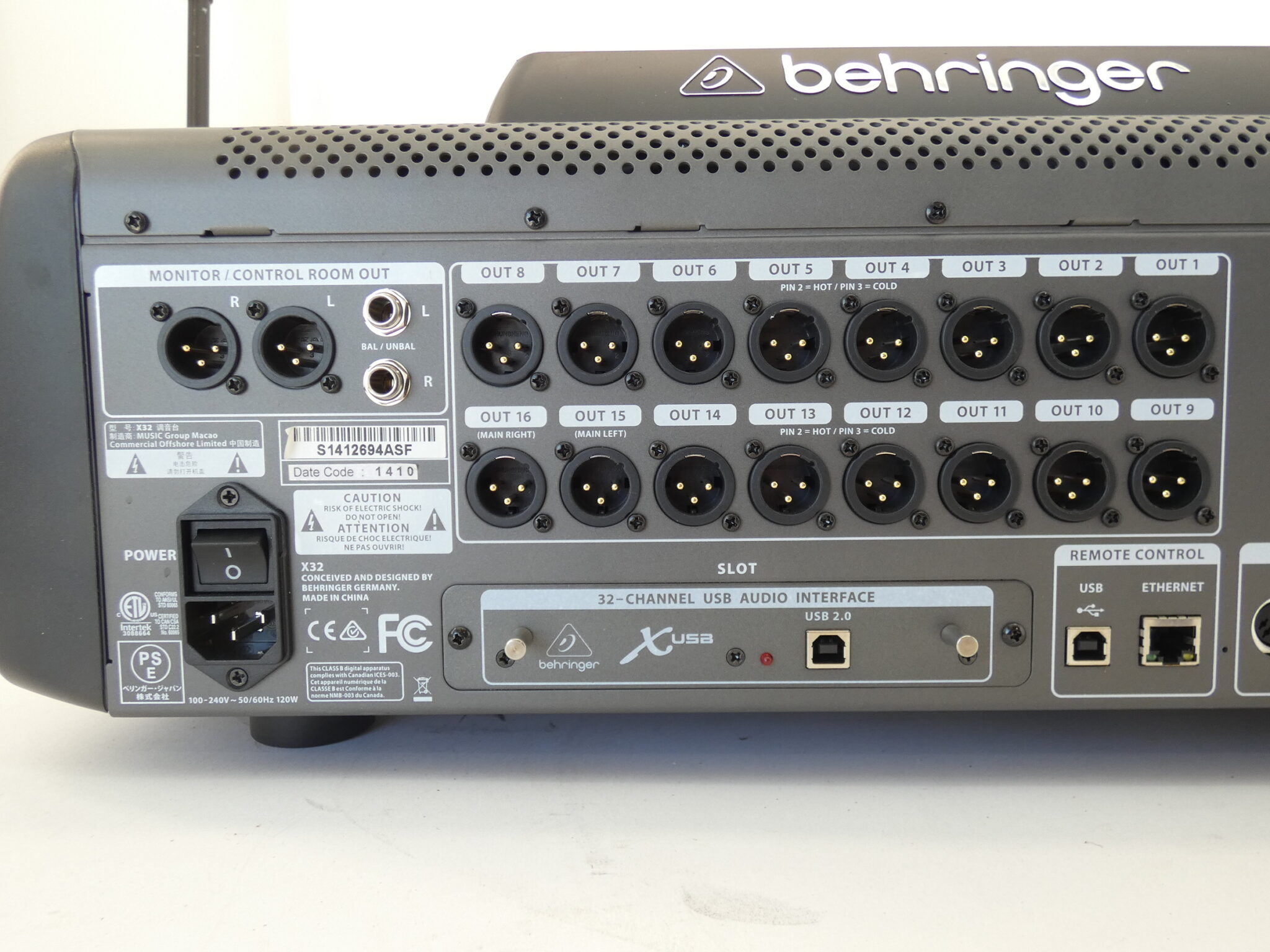 Behringer X32 32-Channel Audio Interface Digital Sound Mixer, 40-Input ...
