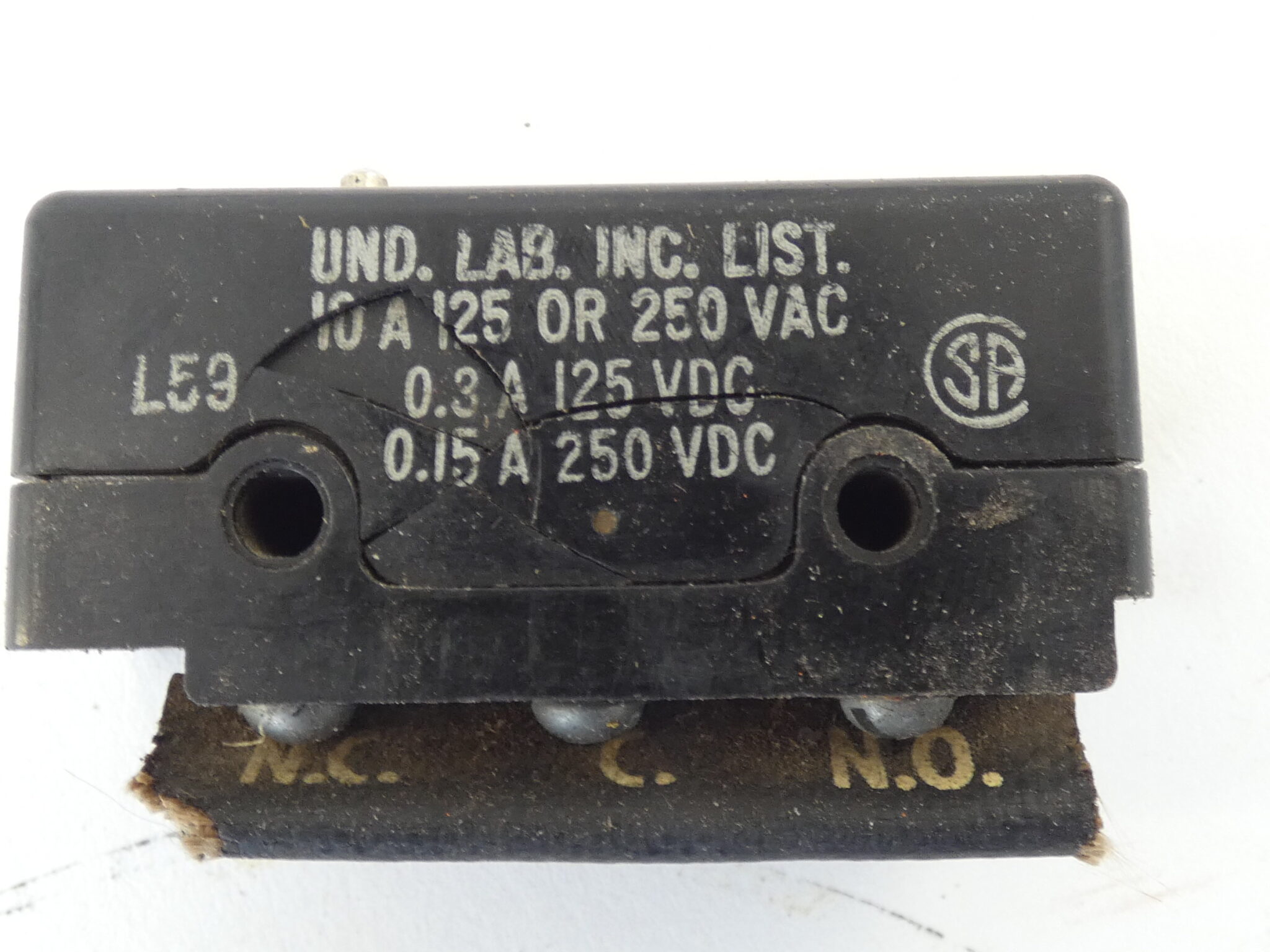 *Lot of 4* Micro Switch DT-2R-A7 Micro Switches – GPM Surplus