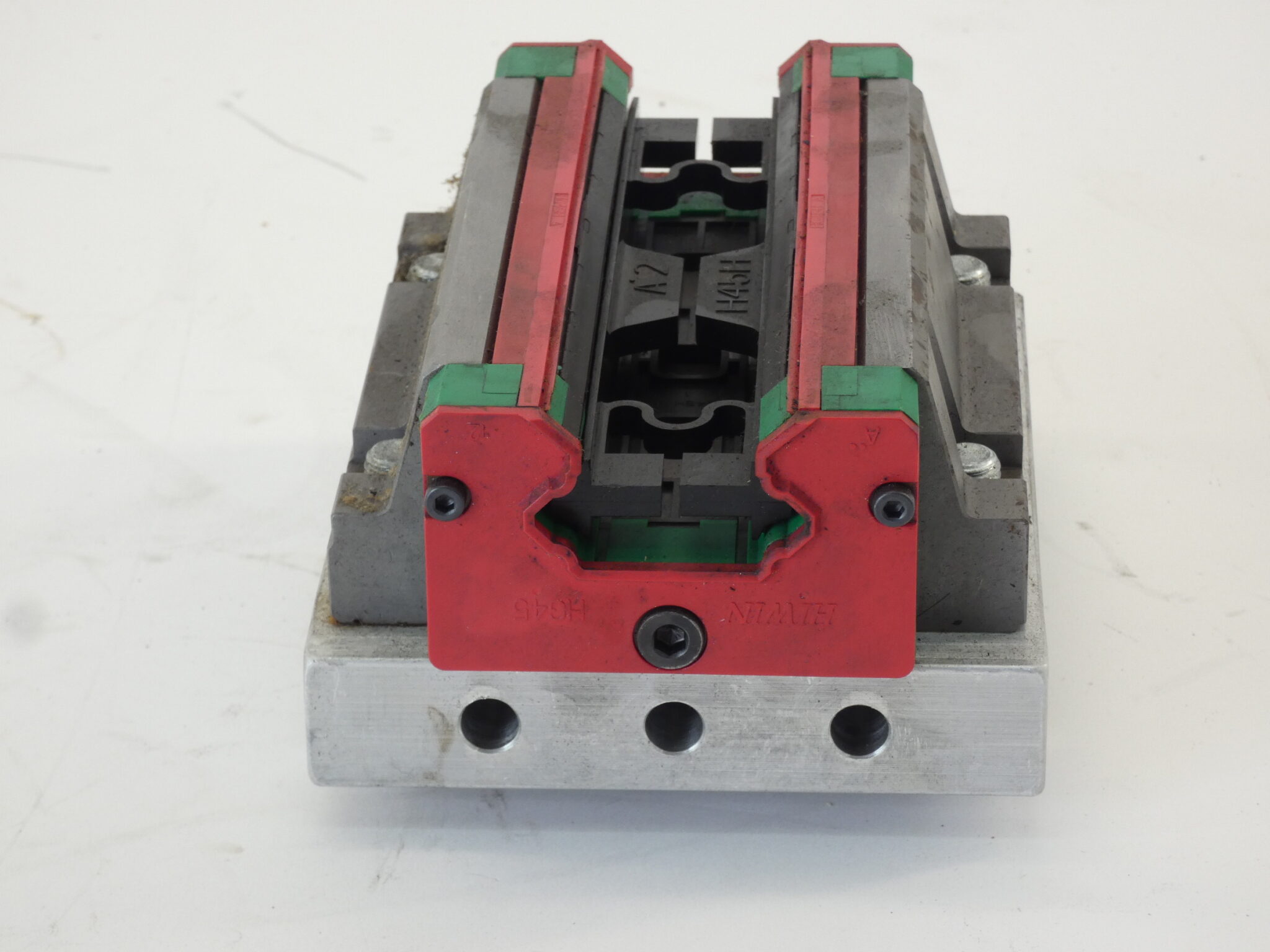 Hiwin HG45 Block Bearing Linear Guide – GPM Surplus