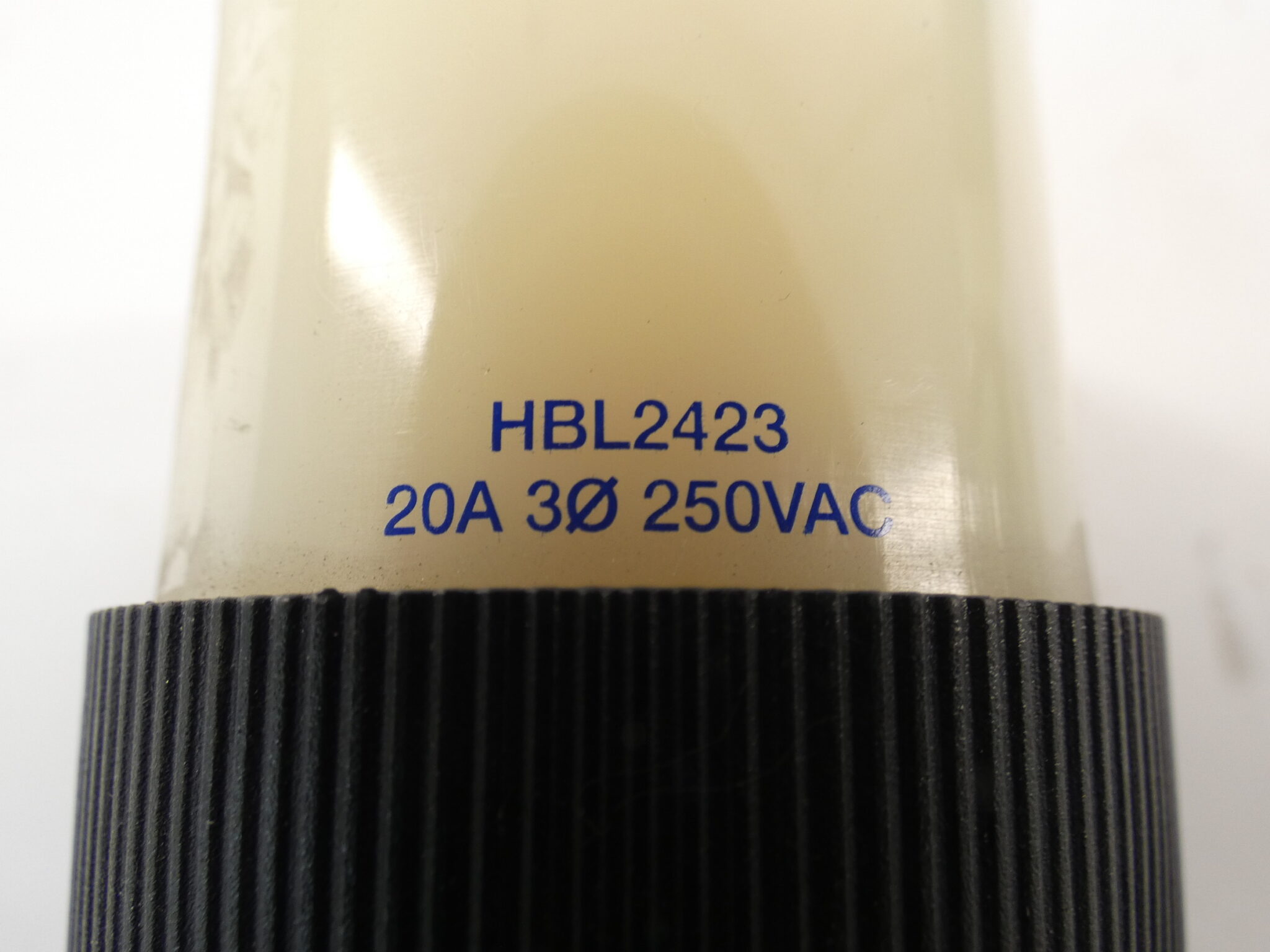 *Lot of 16* Hubbell HBL2423 Twist Lock Female Connector Receptacle ...