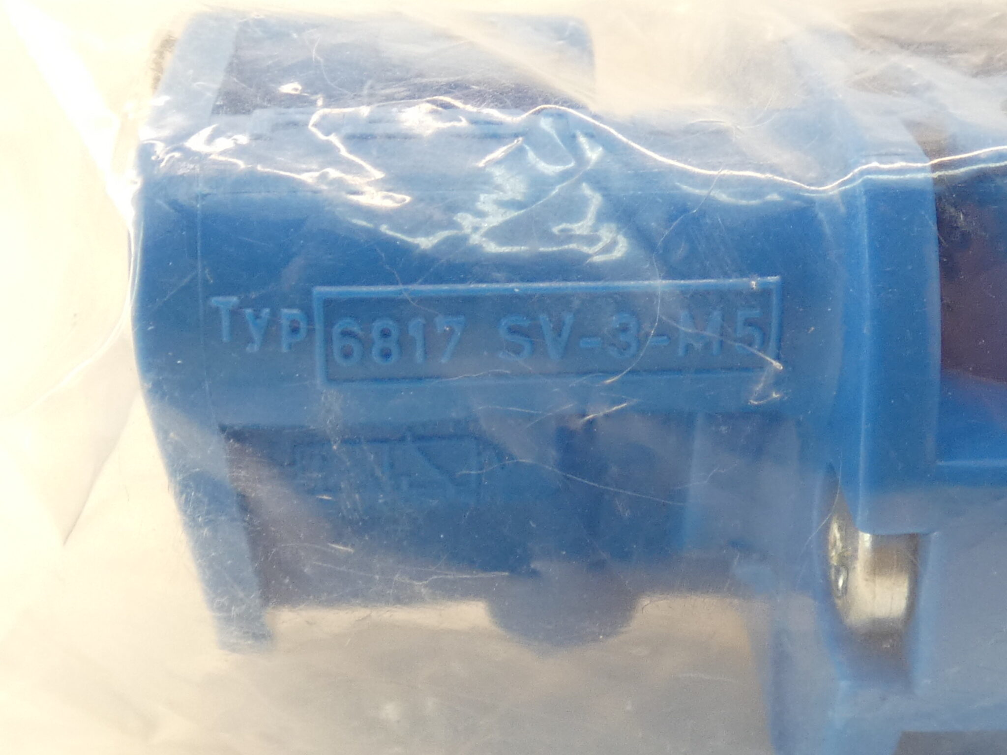 Festo 6817 SV-3-M5 Front Panel Valve – GPM Surplus
